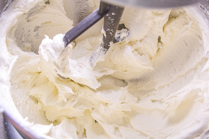 Comparing Types of Buttercream Frosting | Baker Bettie